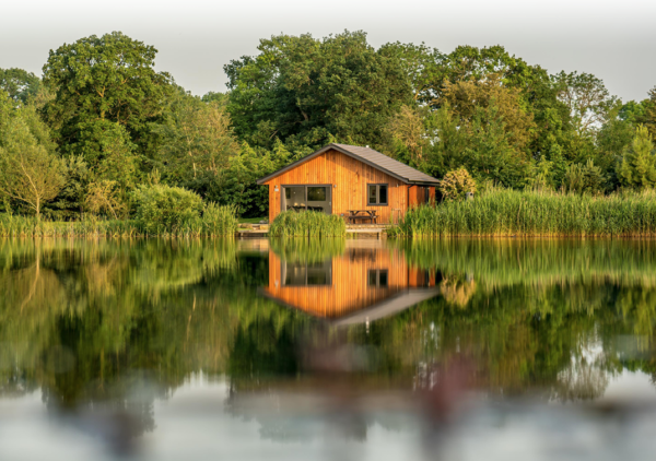 50+ Fishing Lodges With Private Pegs & Lakes On Site [UK]
